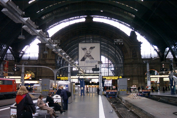 Gleishalle (Blickrichtung Osten)